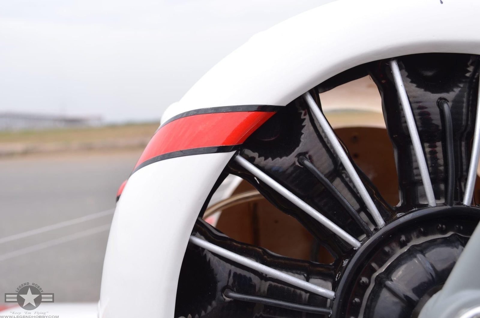 Gilmore Red Lion Racer 33CC | Seagull Models